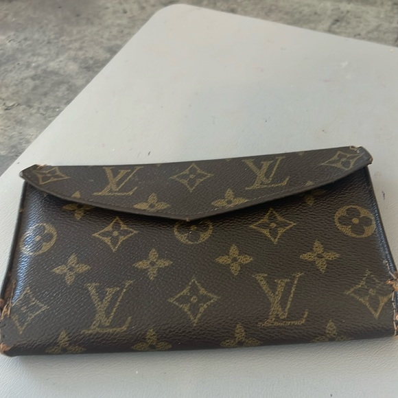 Louis Vuitton | Bags | Authentic Vintage Louis Vuitton Envelope Wallet ...